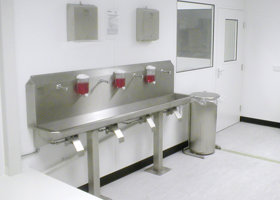 Cleanroom & laboratory furniture solutions | Enbloc Ltd | UK